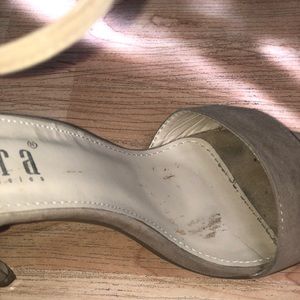 Tiara | Shoes | Tiara Creme Heels | Poshmark